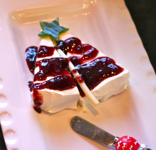 Christmas Tree Cream Cheese and Crackers | Savoie Secrets: It's a ...